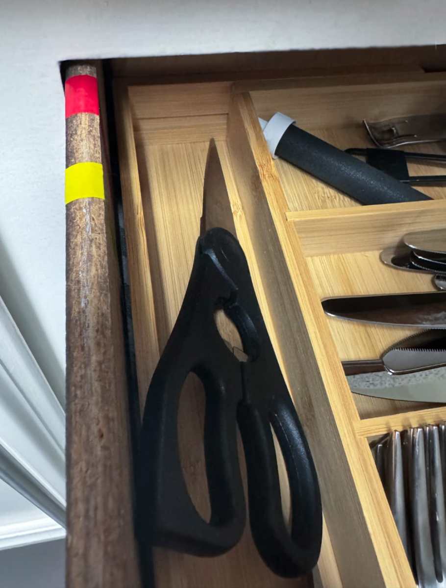 Stop pulling your wooden kitchen drawers out onto your feet with this ...